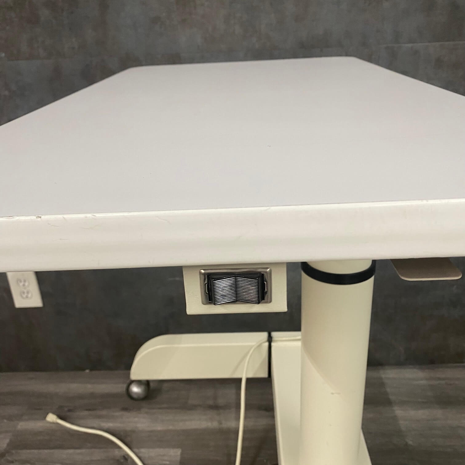 Zeiss Humphrey Double Power Instrument Table